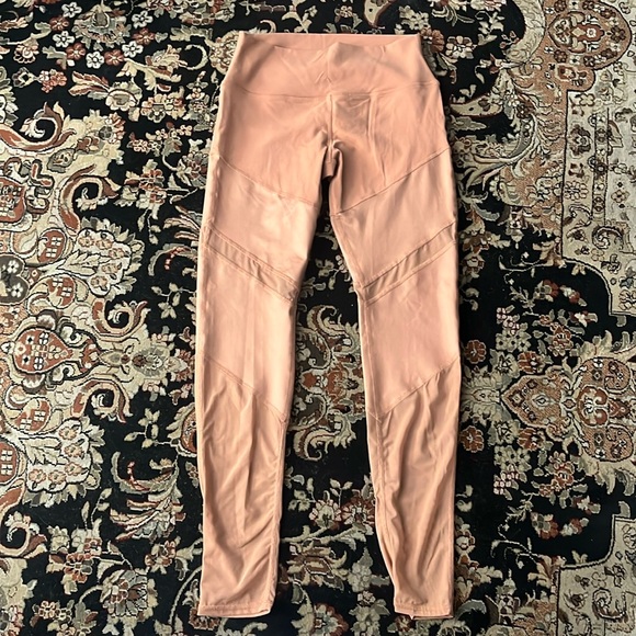 ALO Yoga | Pants & Jumpsuits | Alo Yoga Pants M | Poshmark